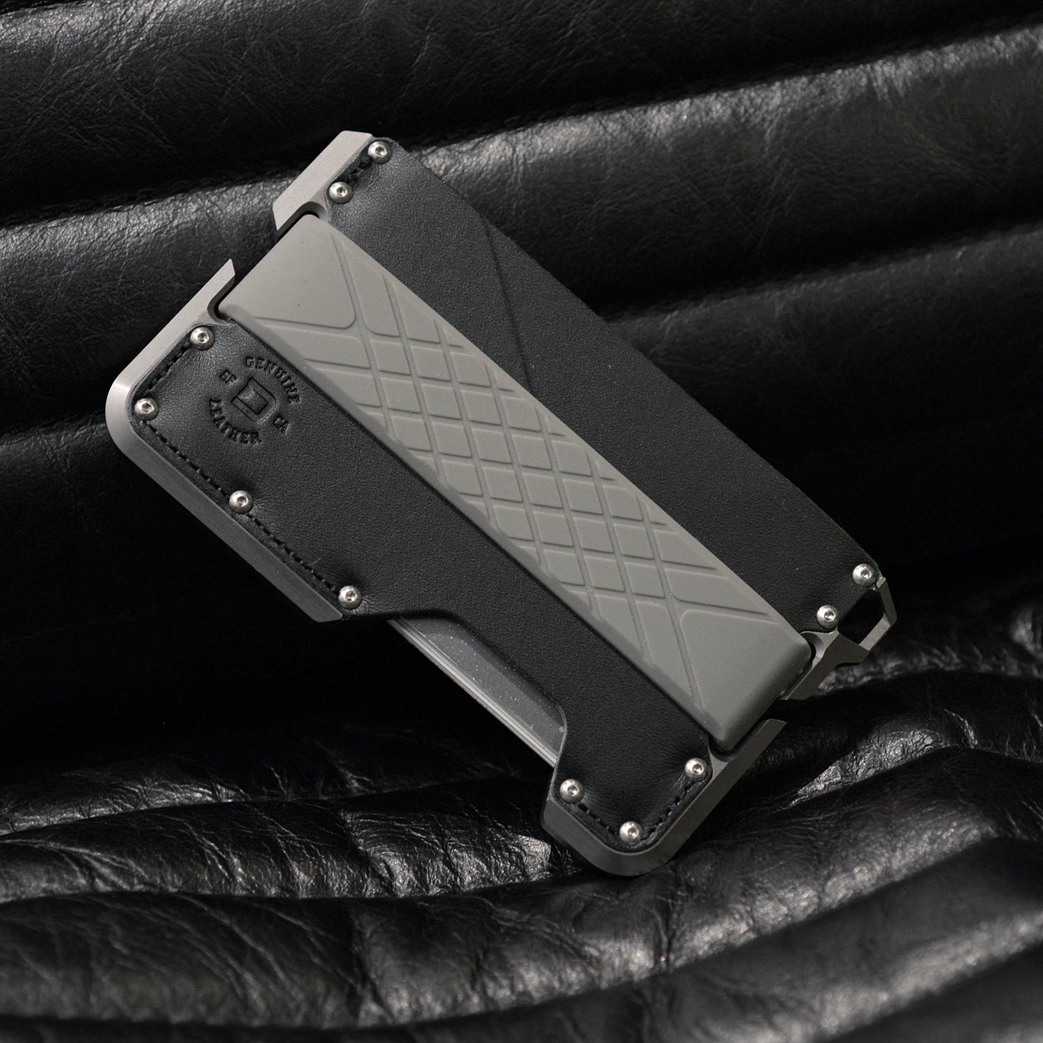 D01 DAPPER™ WALLET - SPECIAL EDITION - BATWING GREY - Dango Products