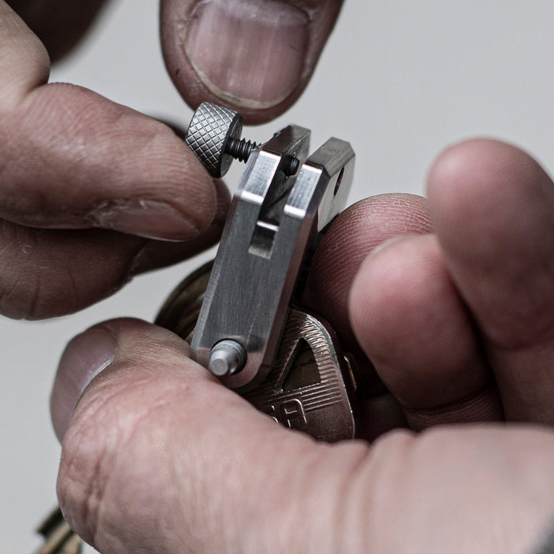 COUPLING SCREW - Dango Products